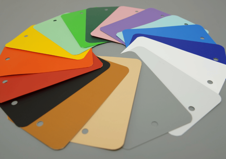 Labels kunststof - Labelfabriek Holland